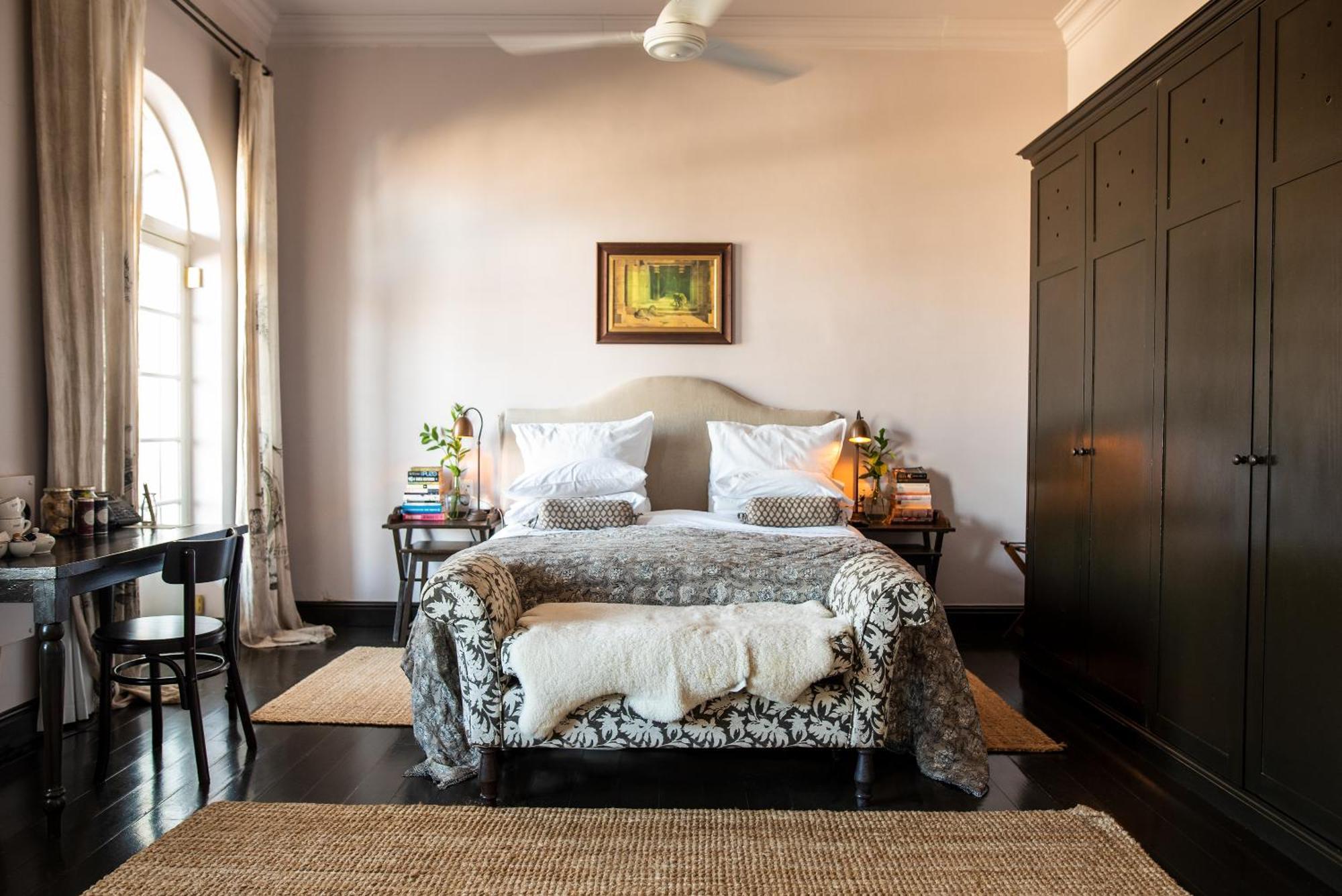 DORP HOTEL CAPE TOWN